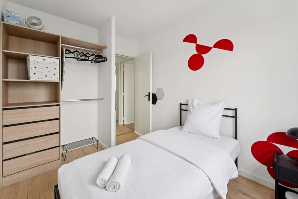 Chic house with a master suite, parking, terrace, and garden - Herblay ...