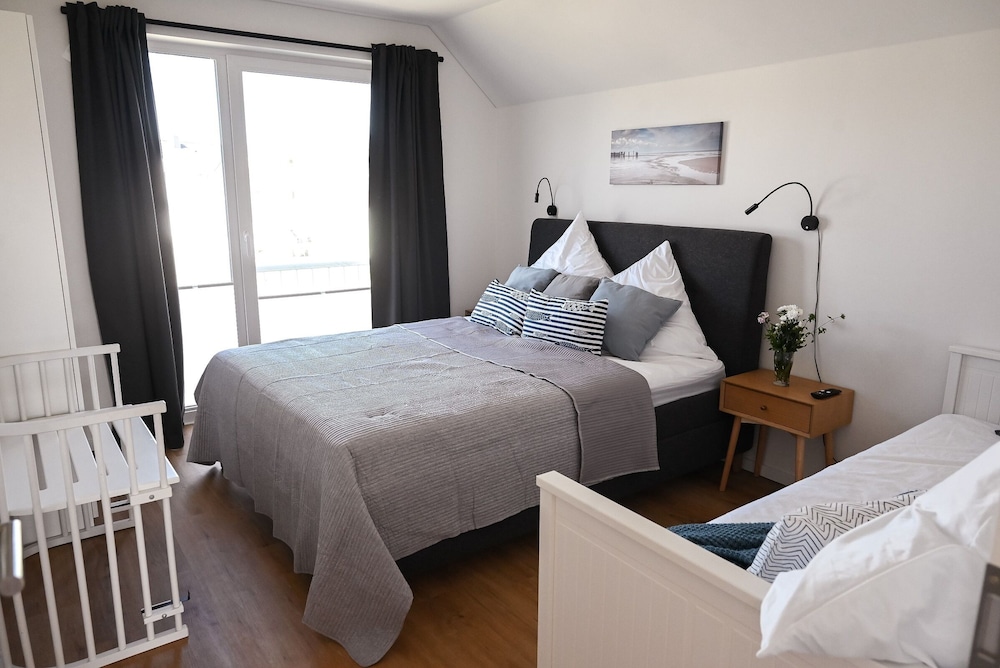 Salt ‘n’ Sea - Fireplace, infrared sauna, 2 balconies, 3 smart TVs ...