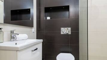 Apartamento, varanda | Casa de banho