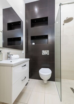 Apartamento, sacada | Banheiro