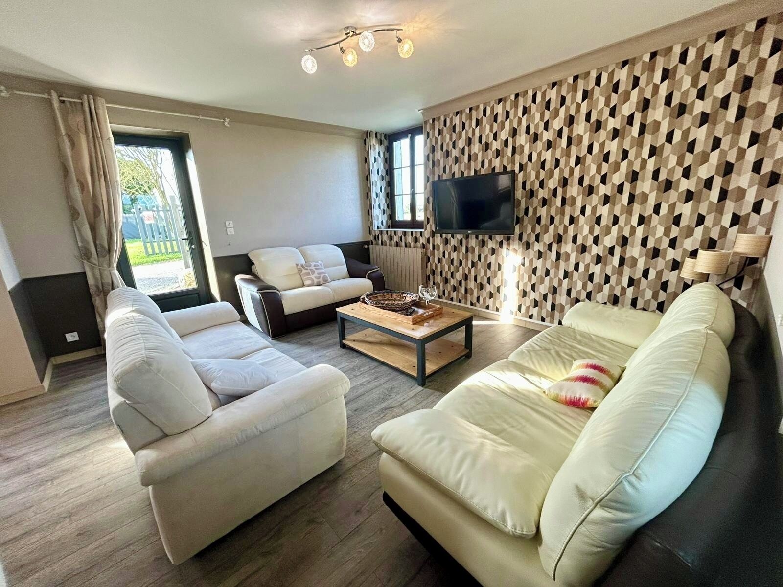 Le Grand Gîte "Les Robets" - Piscine -Jeux-espaces Conviviaux - Vallée de la Loire