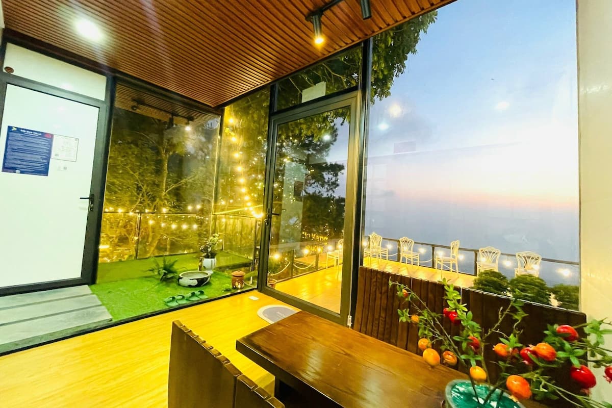 Quarto casal executivo, vista para a montanha | Lençóis italianos Frette, roupas de cama premium