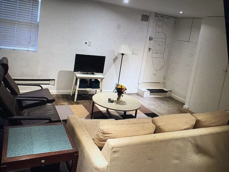 2-bedroom Apartment In Tranquil New York With Ac Comfort - 브롱크스