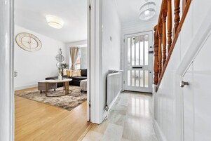 Casa, 3 quartos, sacada | Sala de estar