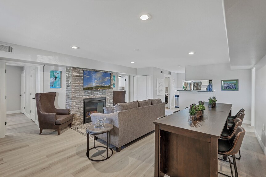 Amazing 8 Suite:mtn Views, Fireplace | Group Stays - フラッグスタッフ, AZ