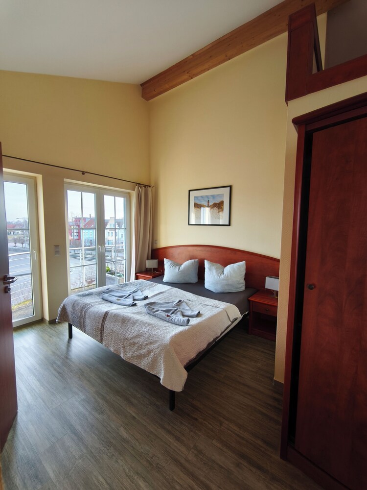 Pension Hafenblick - Zimmer mit Balkon Reviews, Deals & Photos 2026 - Vrbo