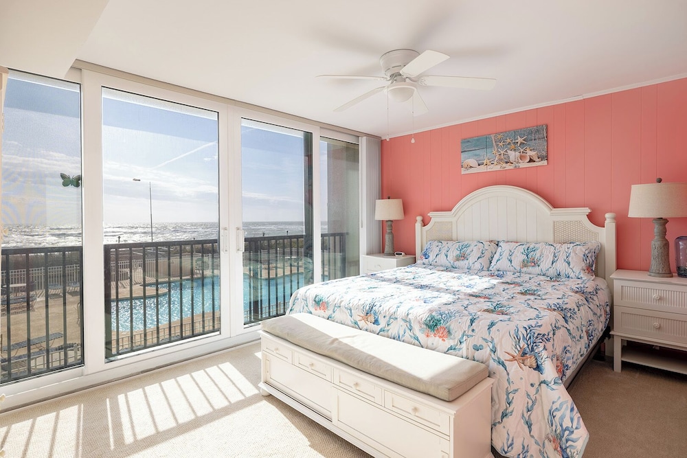 Smuggler's Cove 205, 2BR 2BA Oceanfront Condo in Atlantic Beach ...