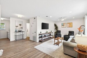 Apartamento (Clause) | Sala de estar | Smart TV 