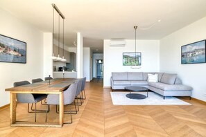 Apartamento Premium, vista para o mar | Sala de estar