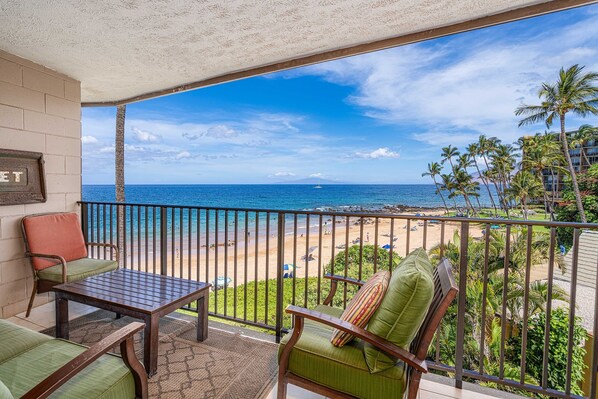Oceanfront Hale Hui Kai 313 Large Lanai, AC, Incredible Views on Keawakapu Beach, Kihei: Hotel ...