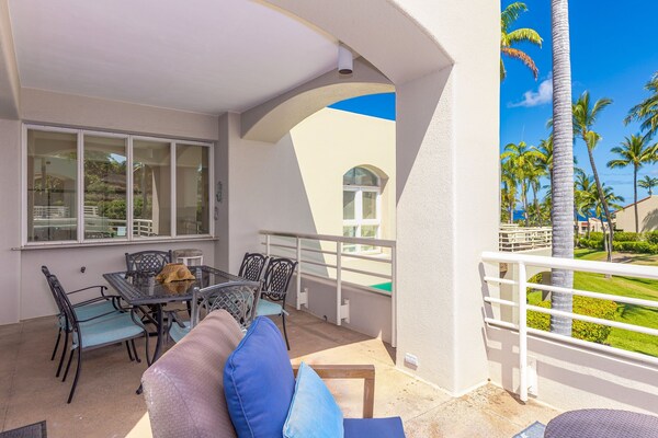 New! Palms 702 - Romantic Retreat - Split Ac In Bedroom - Open-air Living Area - Haleakalā, HI