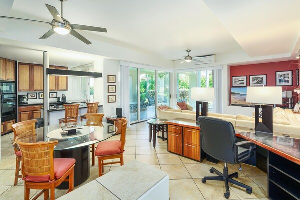 Tropical Paradise In Luxurious 1br, 2ba Ground Floor Unit, Garden View, Palms 801 - Haleakalā, HI