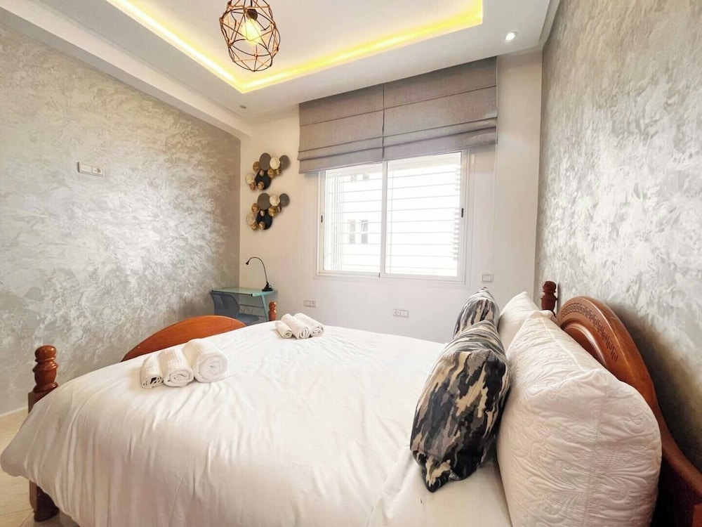 Family Parenthesis – Spacious/Bright/Games Below - Tangier | Stayz