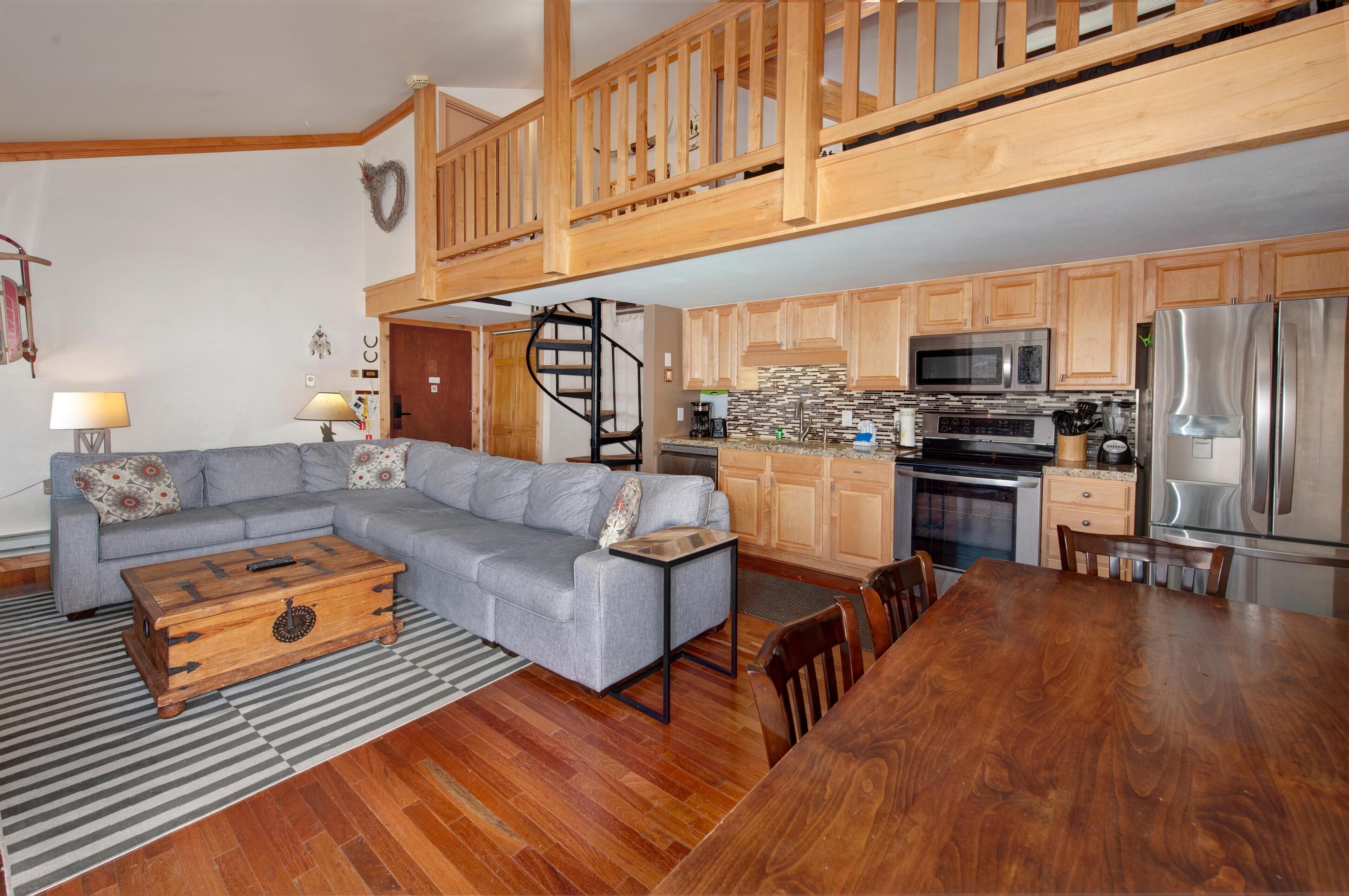 Apartamento em Condomínio Fechado, várias camas (Wild Irishman 2 bed 1 and half bath W) | Interior