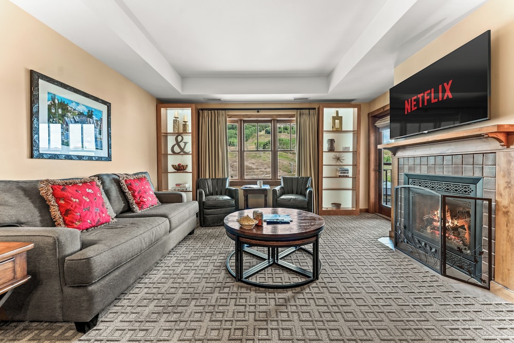 Lodge At Mountaineer Square - Colorado