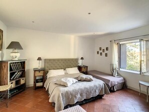Quarto Familiar | Wi-fi grátis 