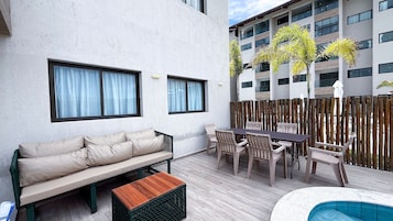 Apartamento família | Opções para refeição ao ar livre