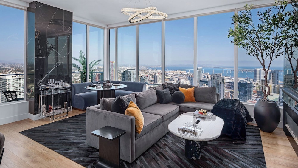 Entire Floor! 2bdr W/ Luxury Amenities & Balcony Skylux Penthouse By Avantstay - 샌디에고