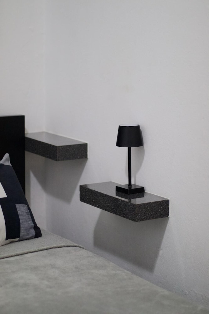 Unit 1 Cozy Apartment with walking distance of bars, restaurant and ...