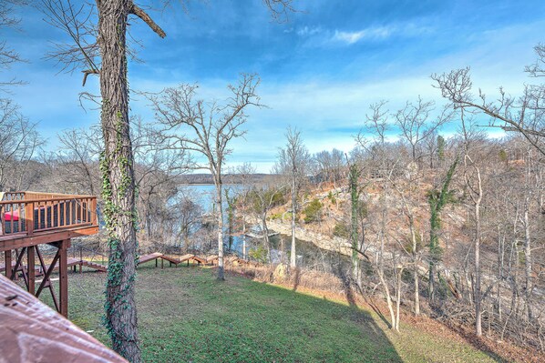 Blueberry Bliss Family Retreat on Beaver Lake near Hickory Creek ...