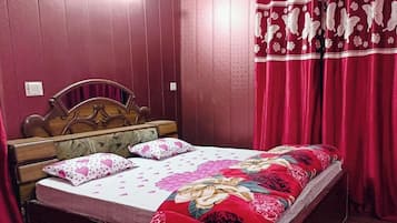 Quarto casal ou duplo luxo, vista para a colina | Área de estar