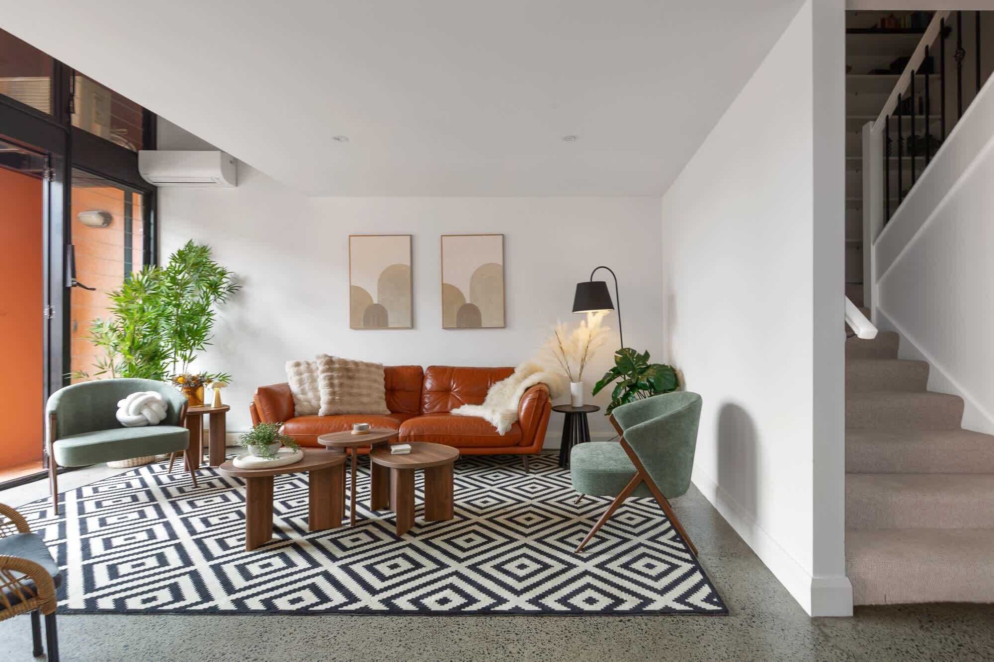 Bright Surry Hills Flat With Great Balcony & Views - Surry Hills