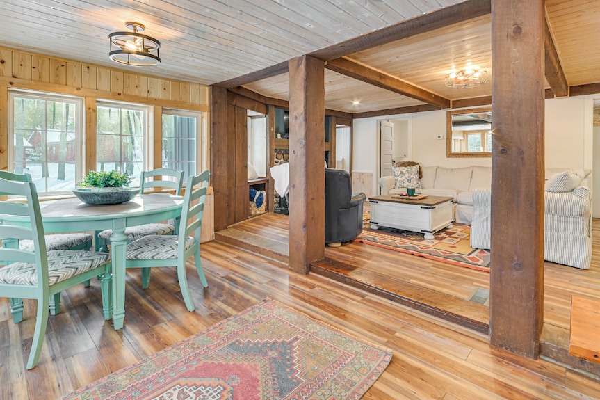 Sturgeon River Gem! Outdoor Recreation Galore - Indian River, MI