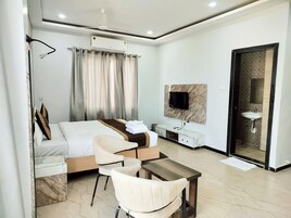 Quarto premium | Escrivaninha, espaço de trabalho para notebook, Wi-Fi de cortesia