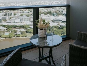 Sky-High Views in Queen’s Wharf + Pool & Gym Reviews, Deals & Photos ...