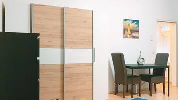 Apartamento Básico | Ferro/tábua de engomar, Wi-fi grátis