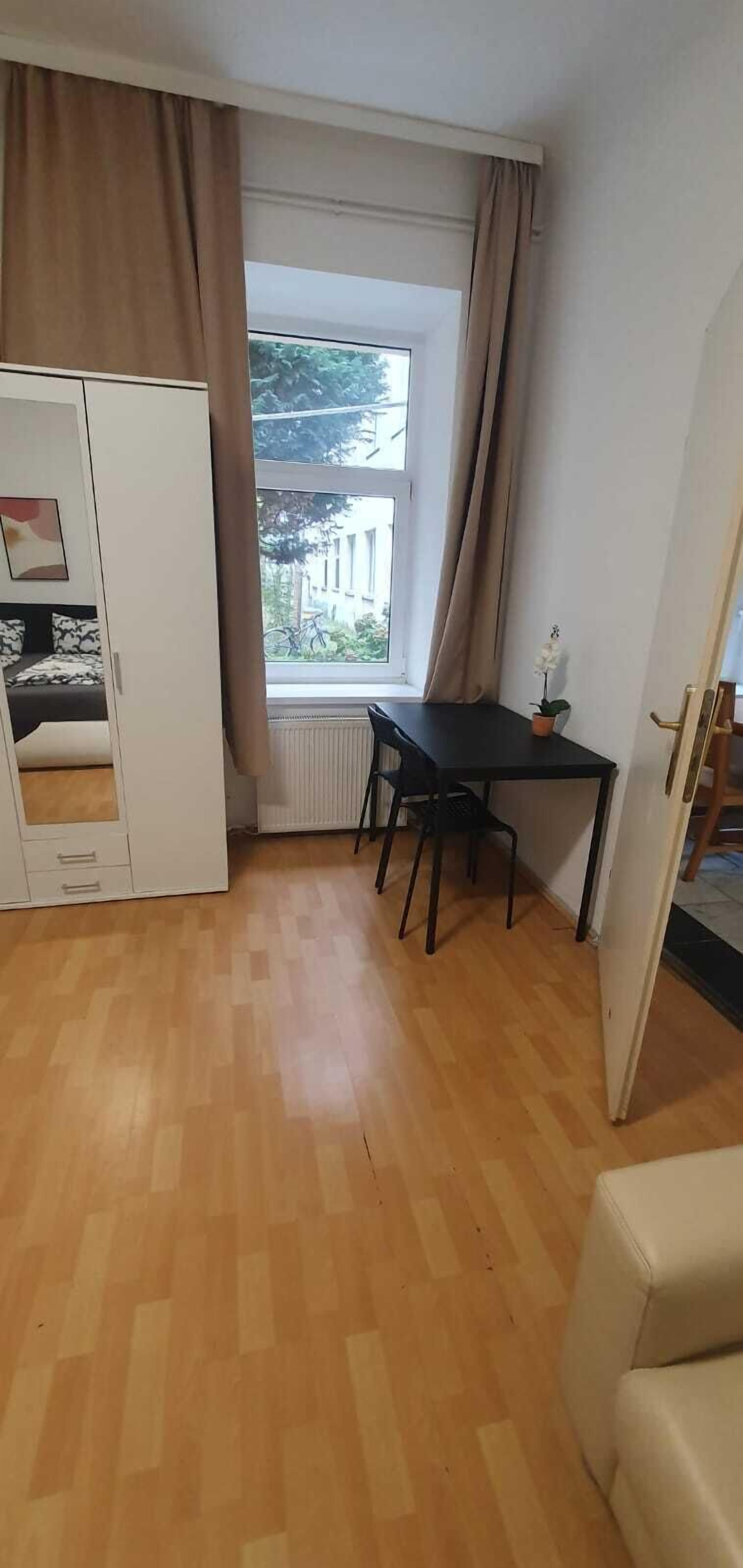 Apartamento Básico | Vista do quarto