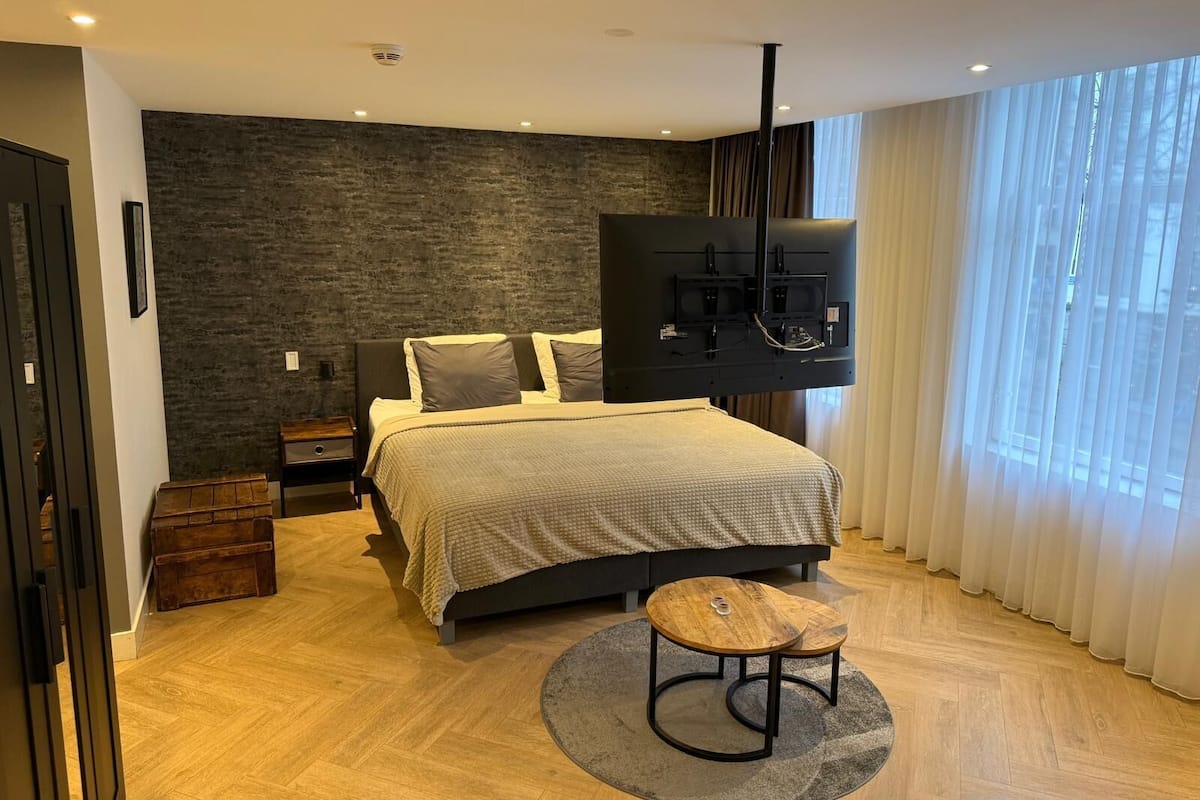 Espaço de trabalho para notebook, Wi-Fi de cortesia