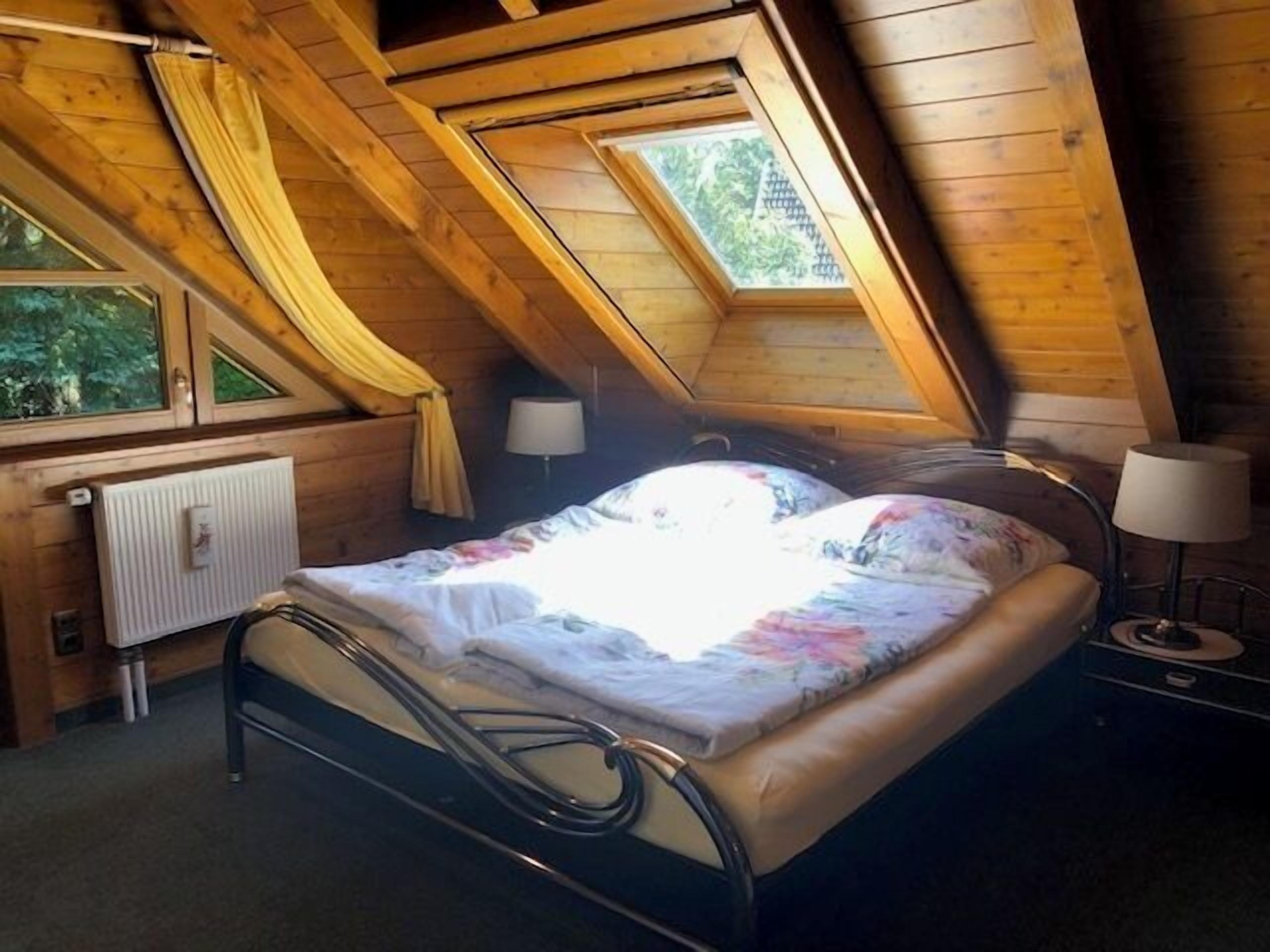 Blockhaus Am Waldrand: Geräumiges, Komfortables Ferienhaus Im Grünen - Falkensee