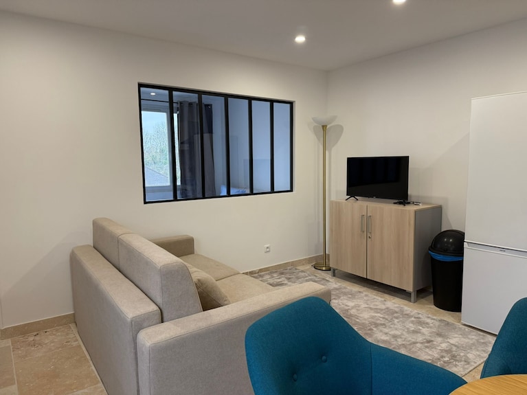 Le Prestige - T2 New And Fitted - Évreux