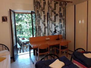 Quarto Triplo, vista para o jardim | Wi-fi grátis 