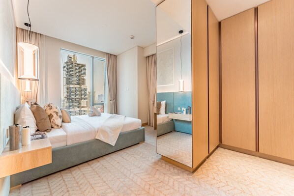 Direct Walking Access to Dubai Mall and Burj Khalifa with Metro ...