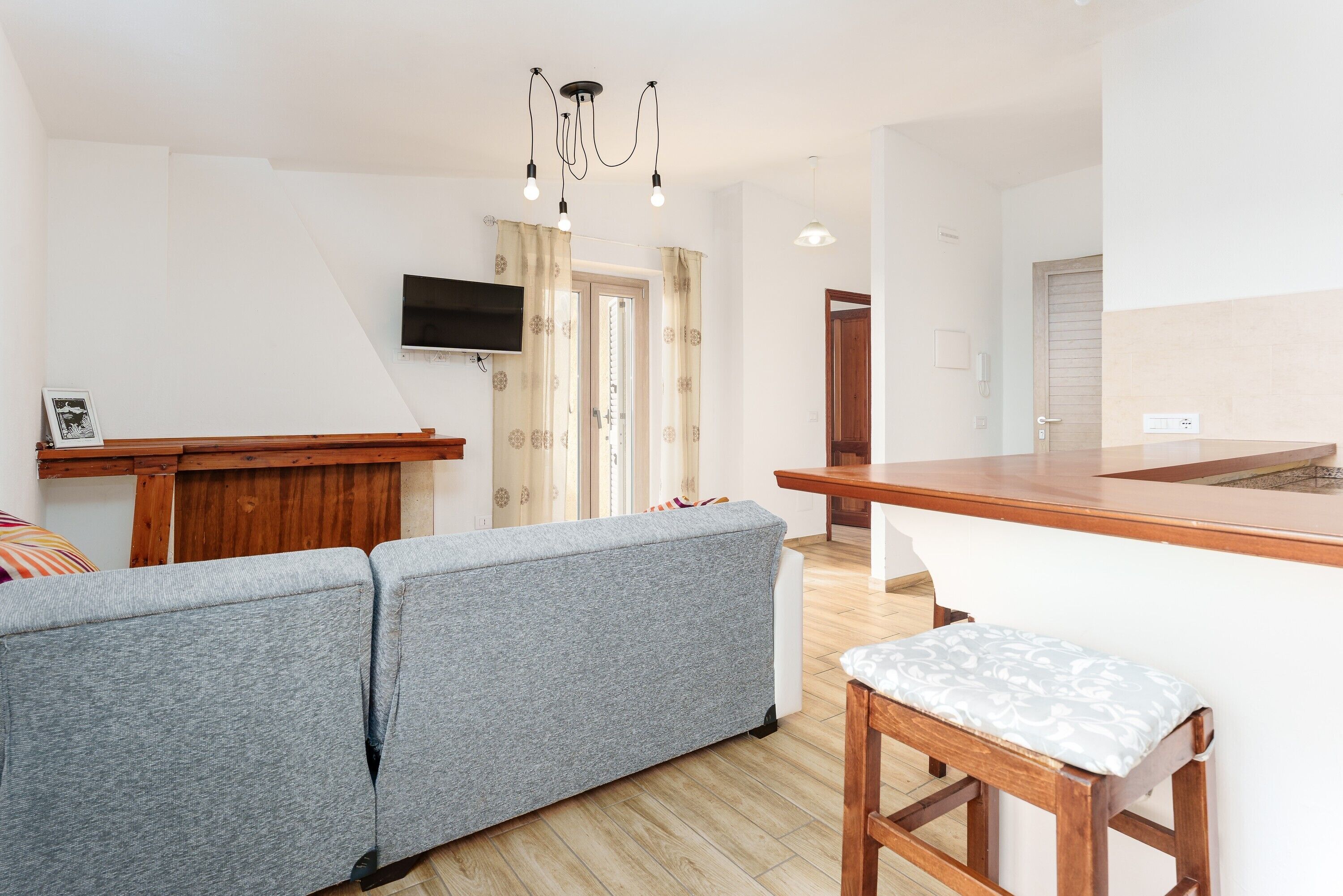 Cozy And Cool Flat With Mountain View And Balcony - Orosei