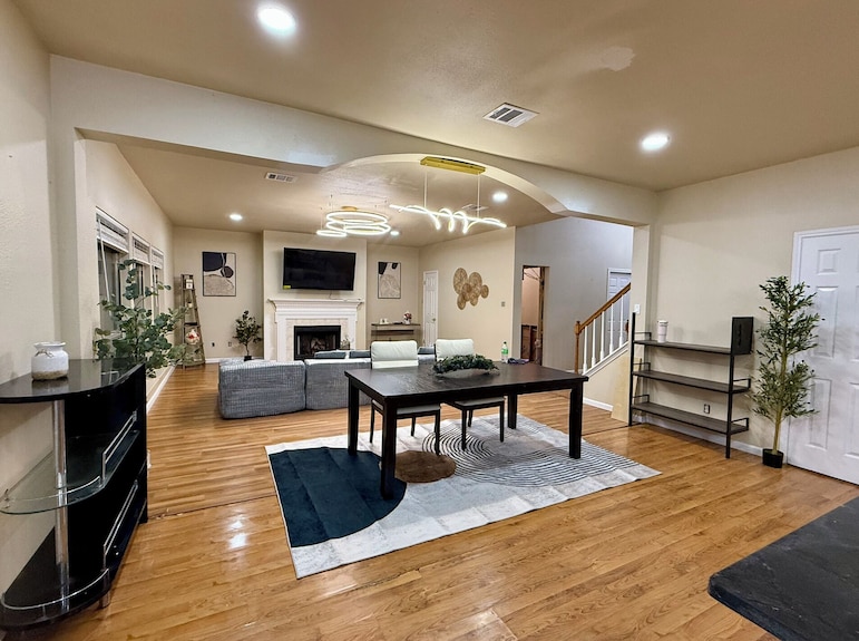 Spacious & Peaceful Home In Central Austin - Austin, TX