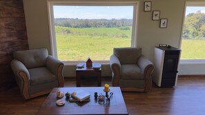 Casa Familiar, vista para o jardim | Interior