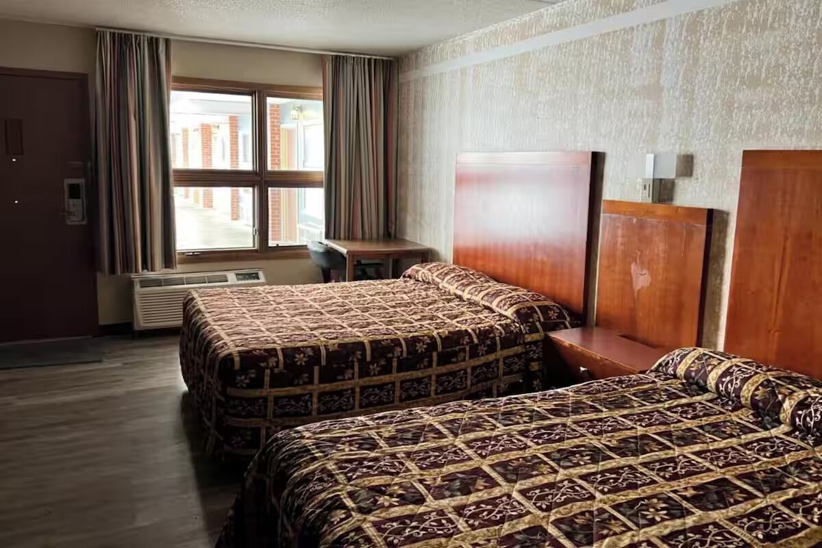 4 Restful Stays Perfect For Business & Group Trips, Near Local Dining - Devils Lake, ND