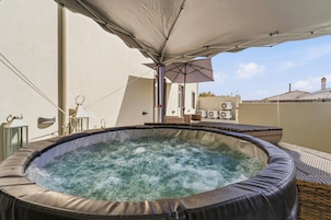 Suite de Luxo, vista para o jardim | Terraço/pátio interior