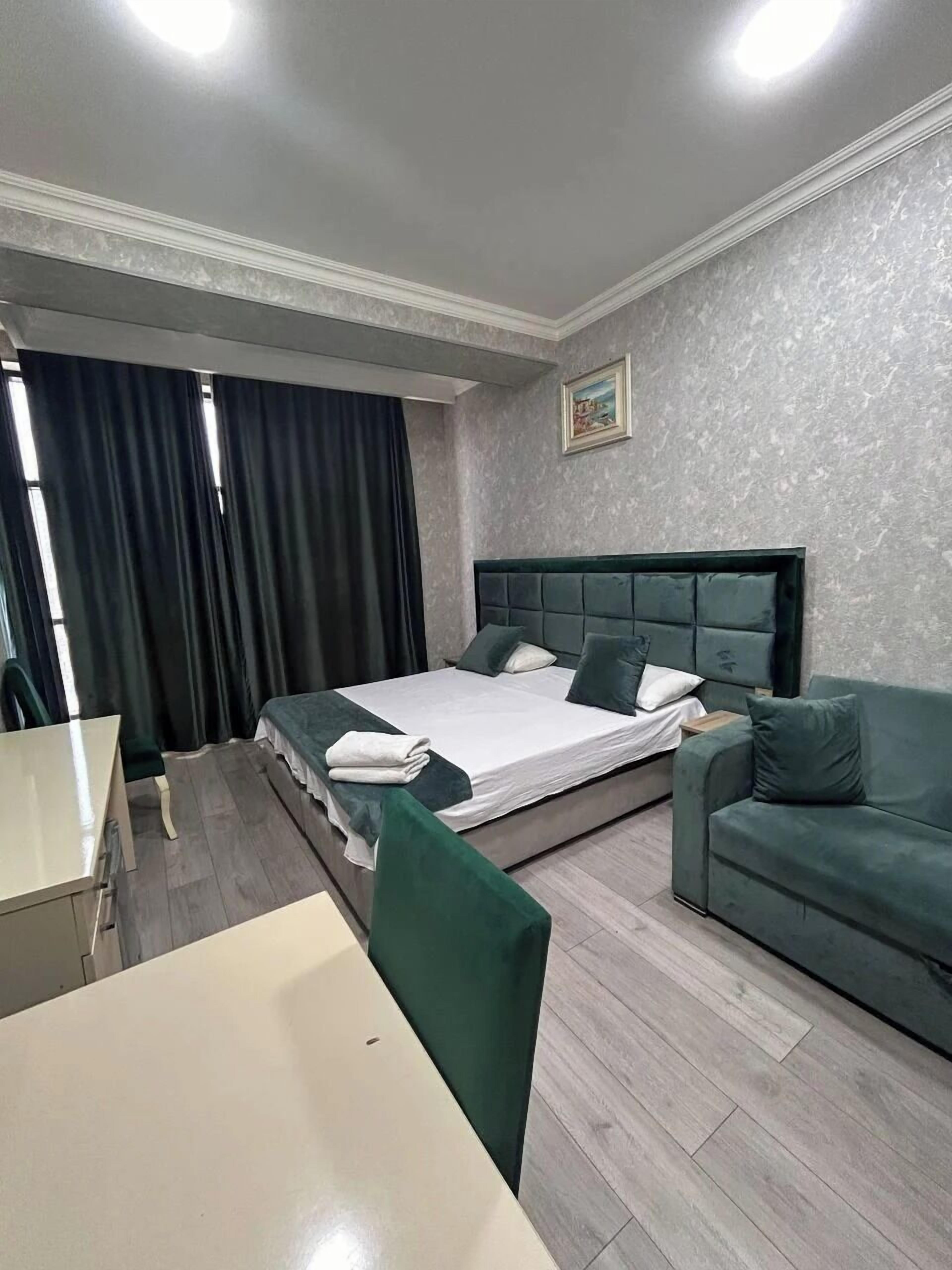 Quarto Duplo | Secretária, secretária adequada para computadores portáteis 