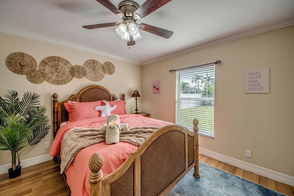 Solar Heated Pool - South Exposure - Private Yard - BBQ - Aktuelle ...