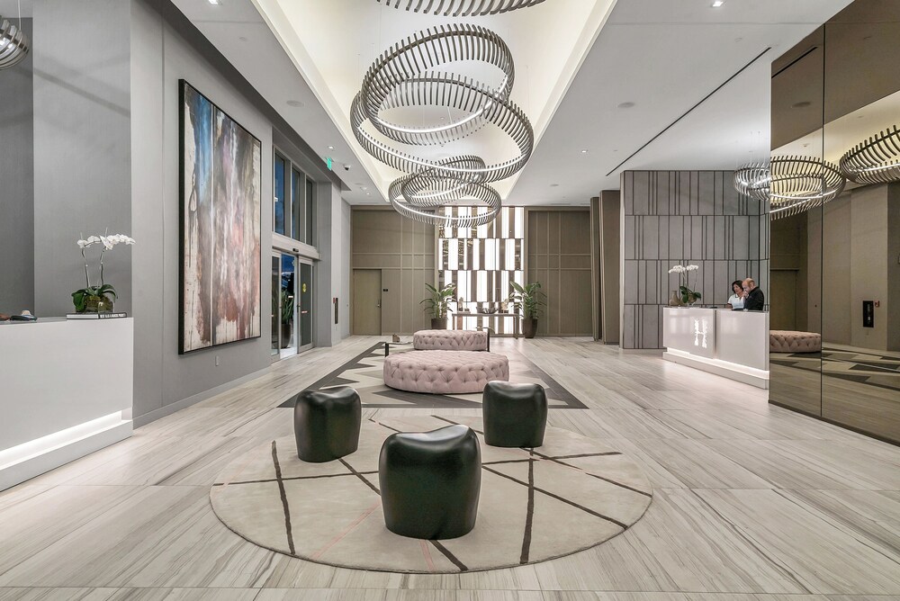 Across from the Beach! 2-Bedroom Ocean View Unit Reviews, Deals ...