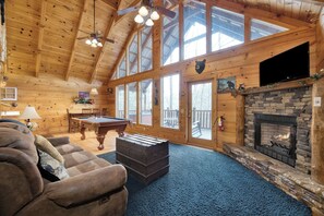 Cozy Rustic Cabin w/ Hot Tub & Pool Table Reviews, Deals & Photos 2026 ...