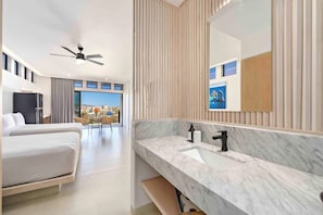 Suite-Estúdio, 2 camas queen-size, Vista para a cidade | Casa de banho | Um polibã, um secador de cabelo, toalhas fornecidas, sabão