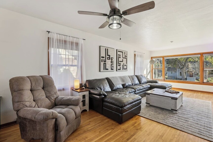 Church Street Retreat - Downtown Location! - Wisconsin