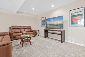 Updated home, close to MPLS & St Paul Pets welcome Reviews, Deals ...