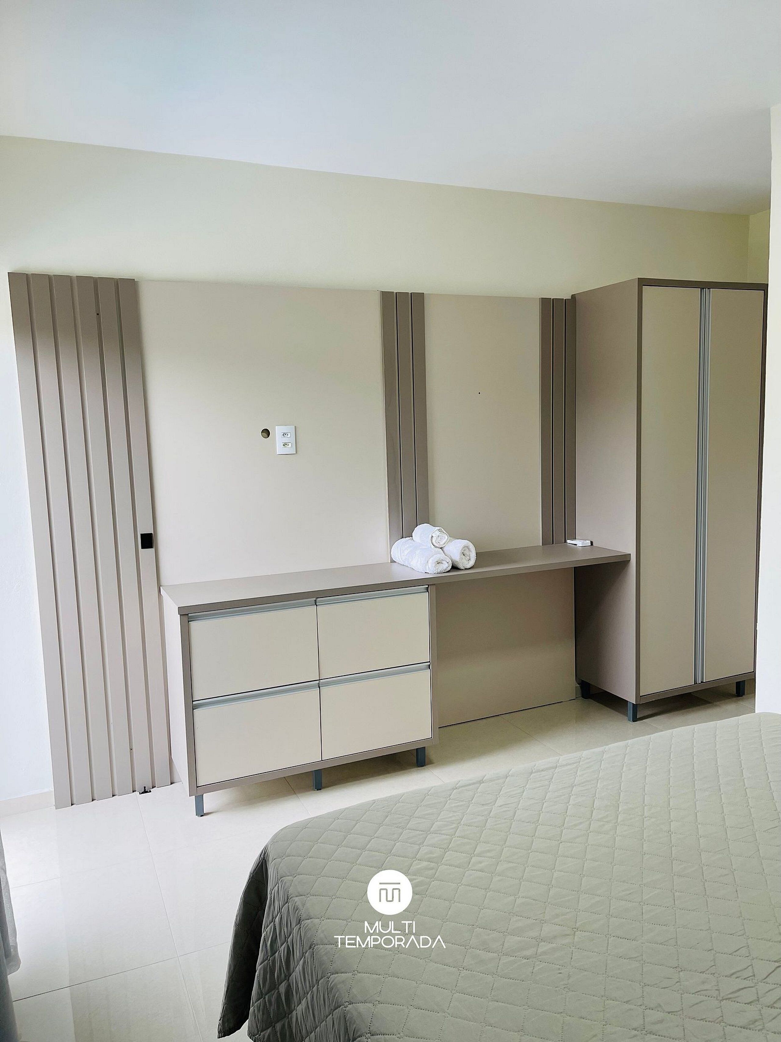 Cabana de Madeira Lua de Mel, banheira de hidromassagem, vista para a piscina | 6 quartos, roupa de alta qualidade, com decoração personalizada 