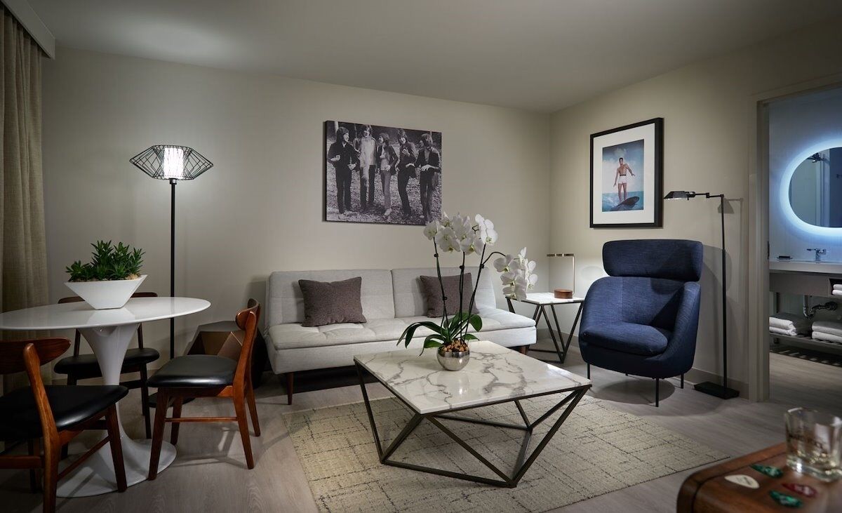 Making The Best Memories Along The Way! Beachfront Location, Outdoor Pool! - Daytona Beach, FL